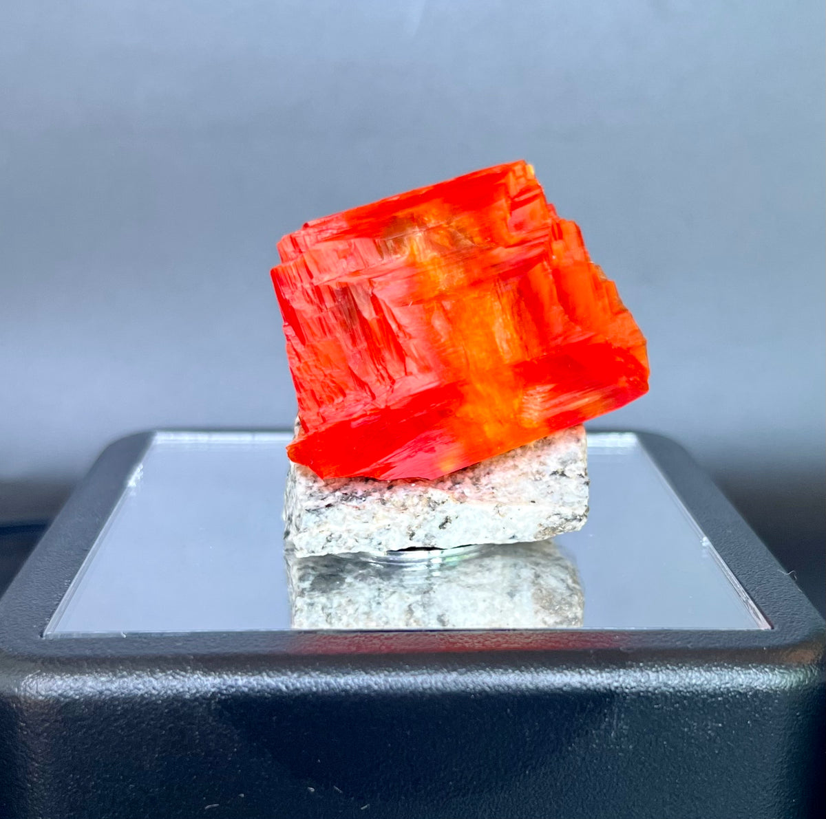 Tangerine Arcanite cluster from Poland – Piedras Haseya