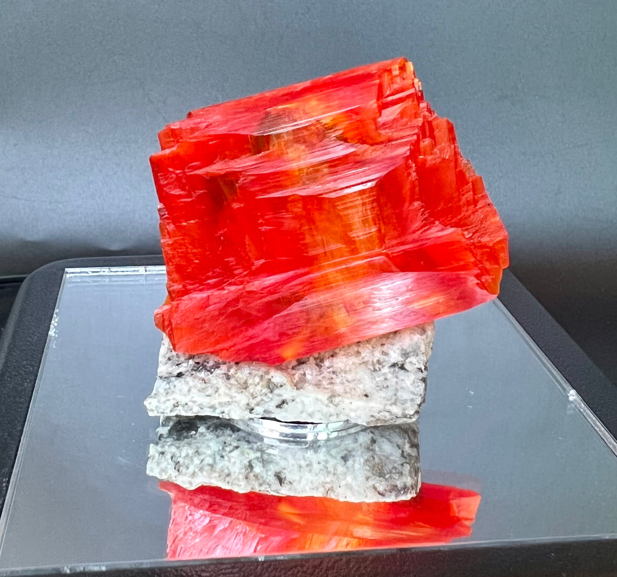 Tangerine Arcanite cluster from Poland – Piedras Haseya